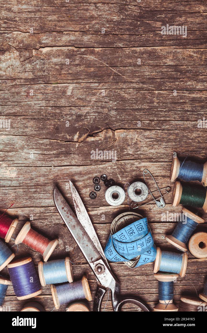 Retro sewing hi-res stock photography and images - Alamy