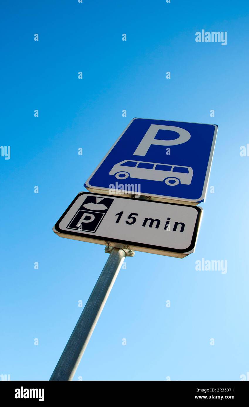 Bus parking sign hi-res stock photography and images - Alamy