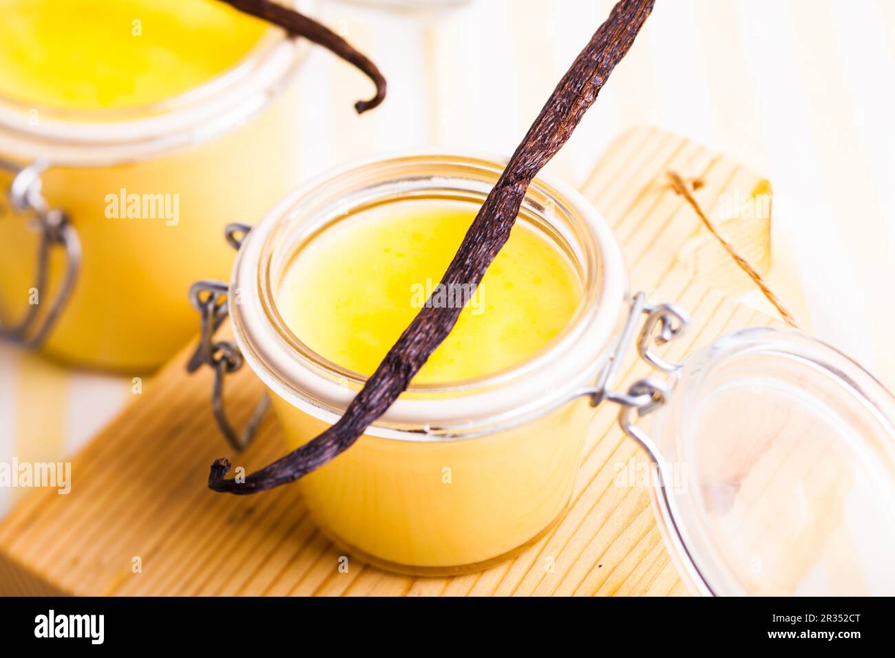 Custard swirl hi-res stock photography and images - Alamy