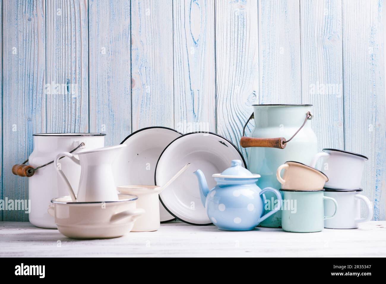 Country barn still life hi-res stock photography and images - Alamy