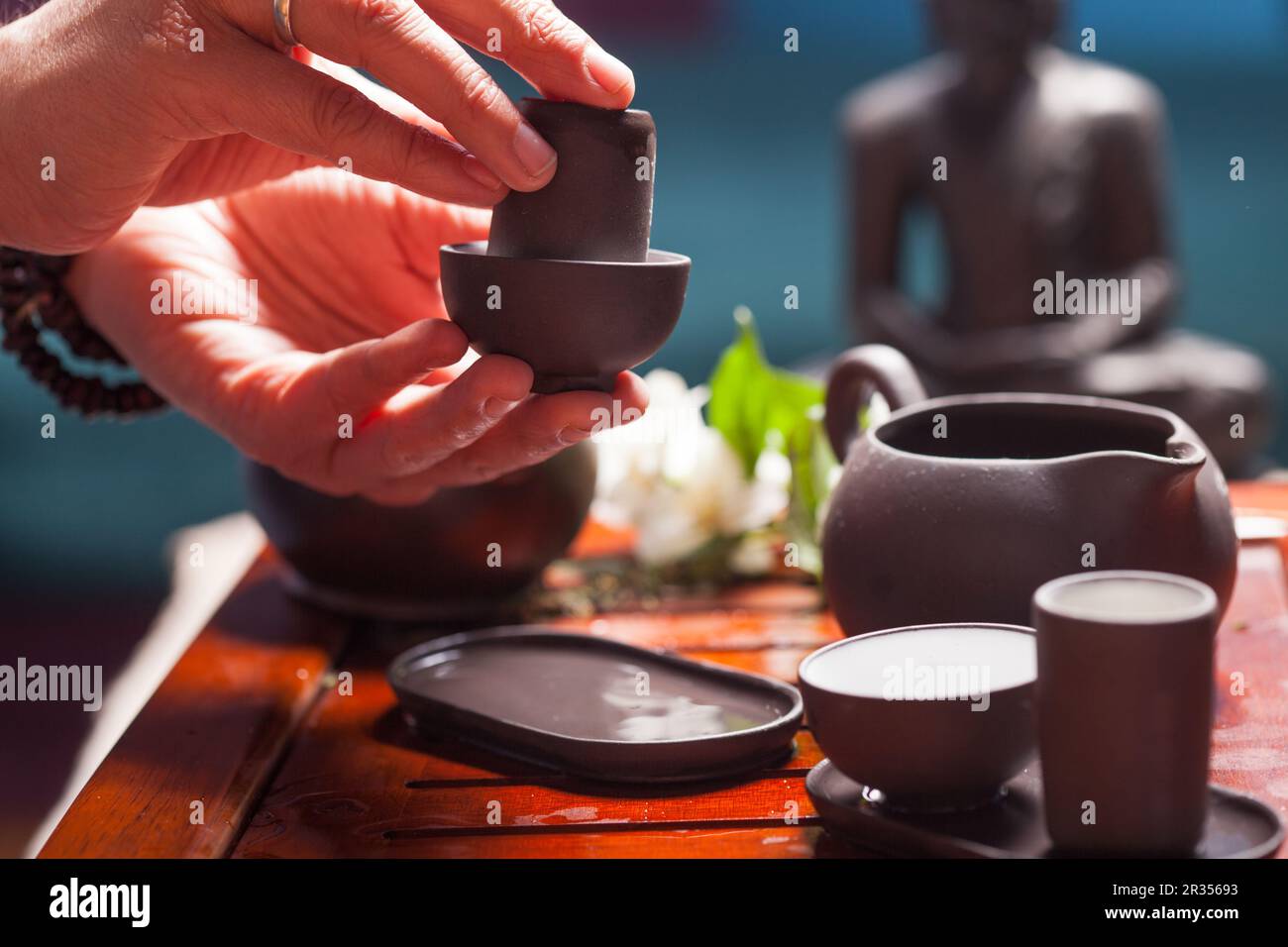 Chinese tea ceremony Stock Photo - Alamy