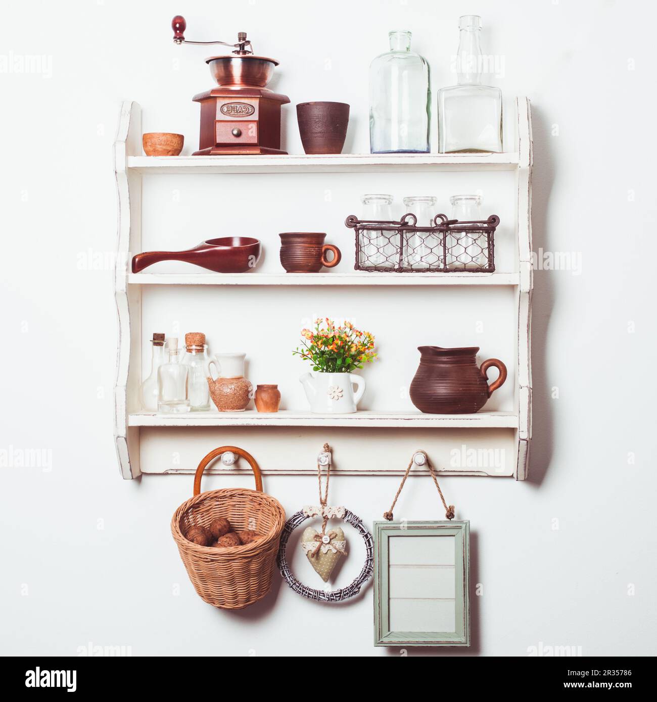 White painted shelves hi-res stock photography and images - Alamy