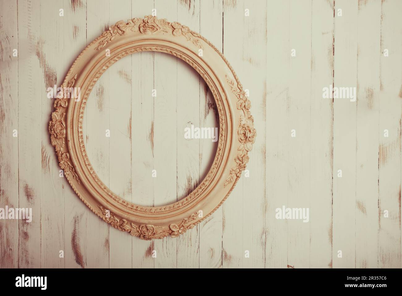 Vintage border oval hi-res stock photography and images - Alamy