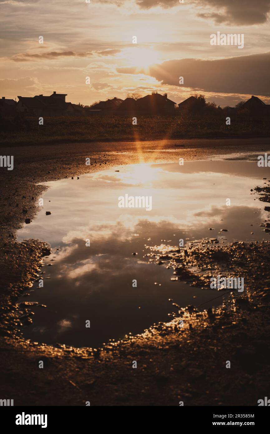Sun reflected off water hi-res stock photography and images - Alamy