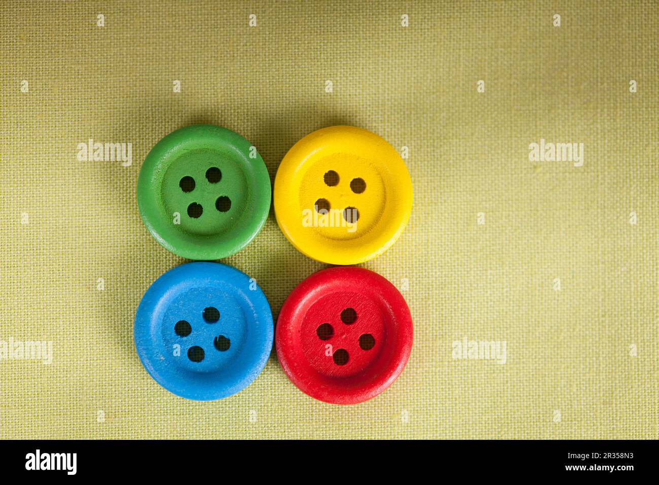 Assorted pink buttons hi-res stock photography and images - Alamy