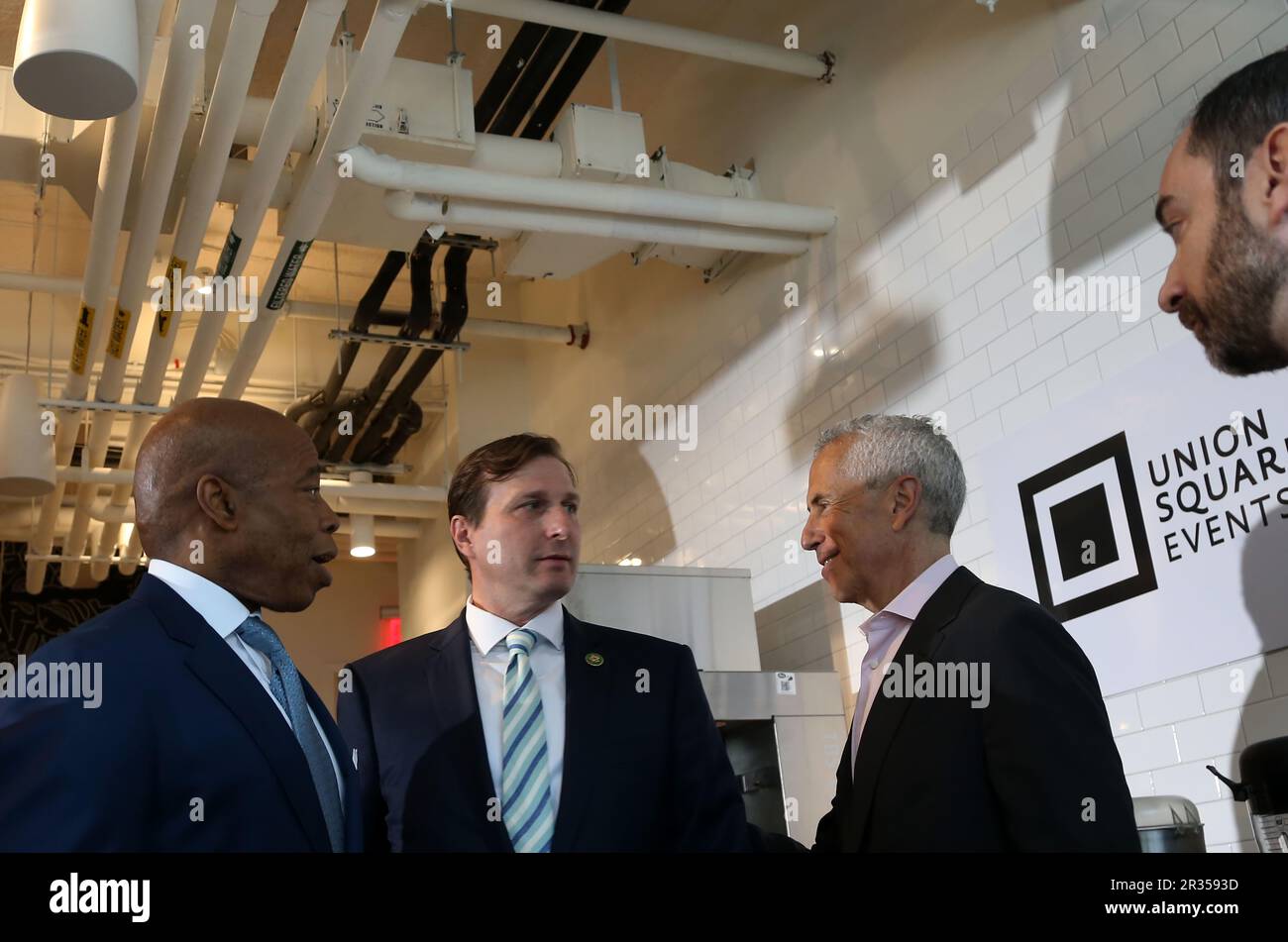 Dan goldman congress hi-res stock photography and images - Alamy