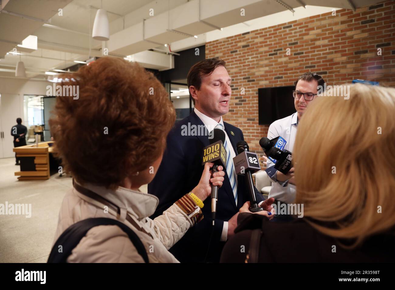 Dan goldman congress hi-res stock photography and images - Alamy