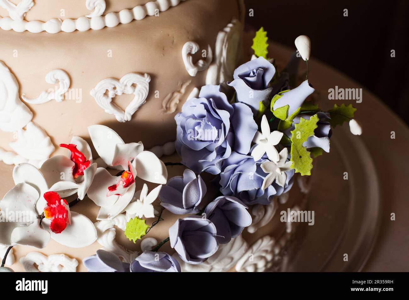 Three-storied wedding cake Stock Photo - Alamy