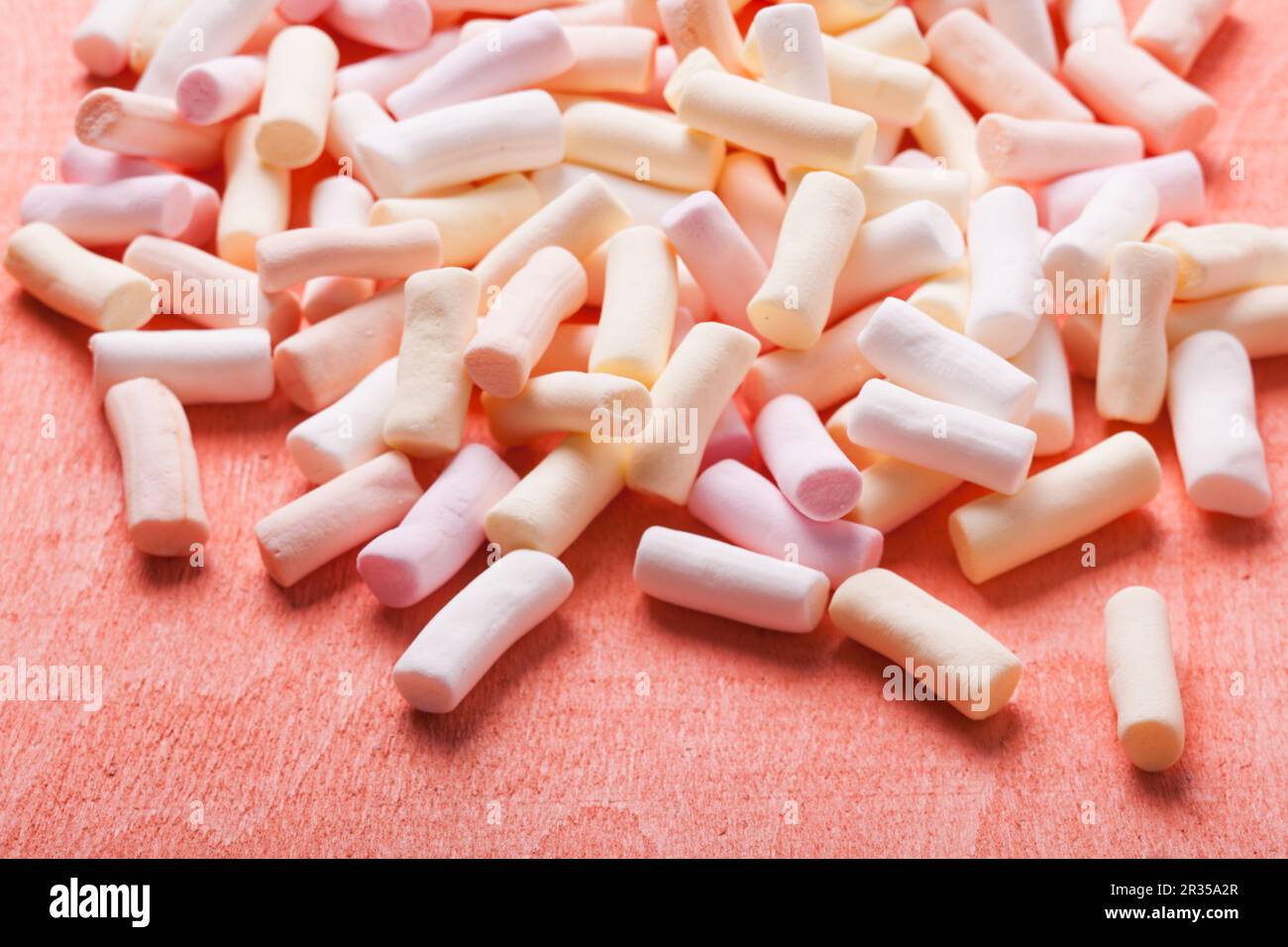Marshmallow color hi-res stock photography and images - Alamy