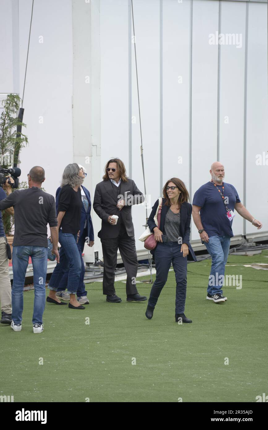 Capucine valmary and djibril djimo hi-res stock photography and images ...