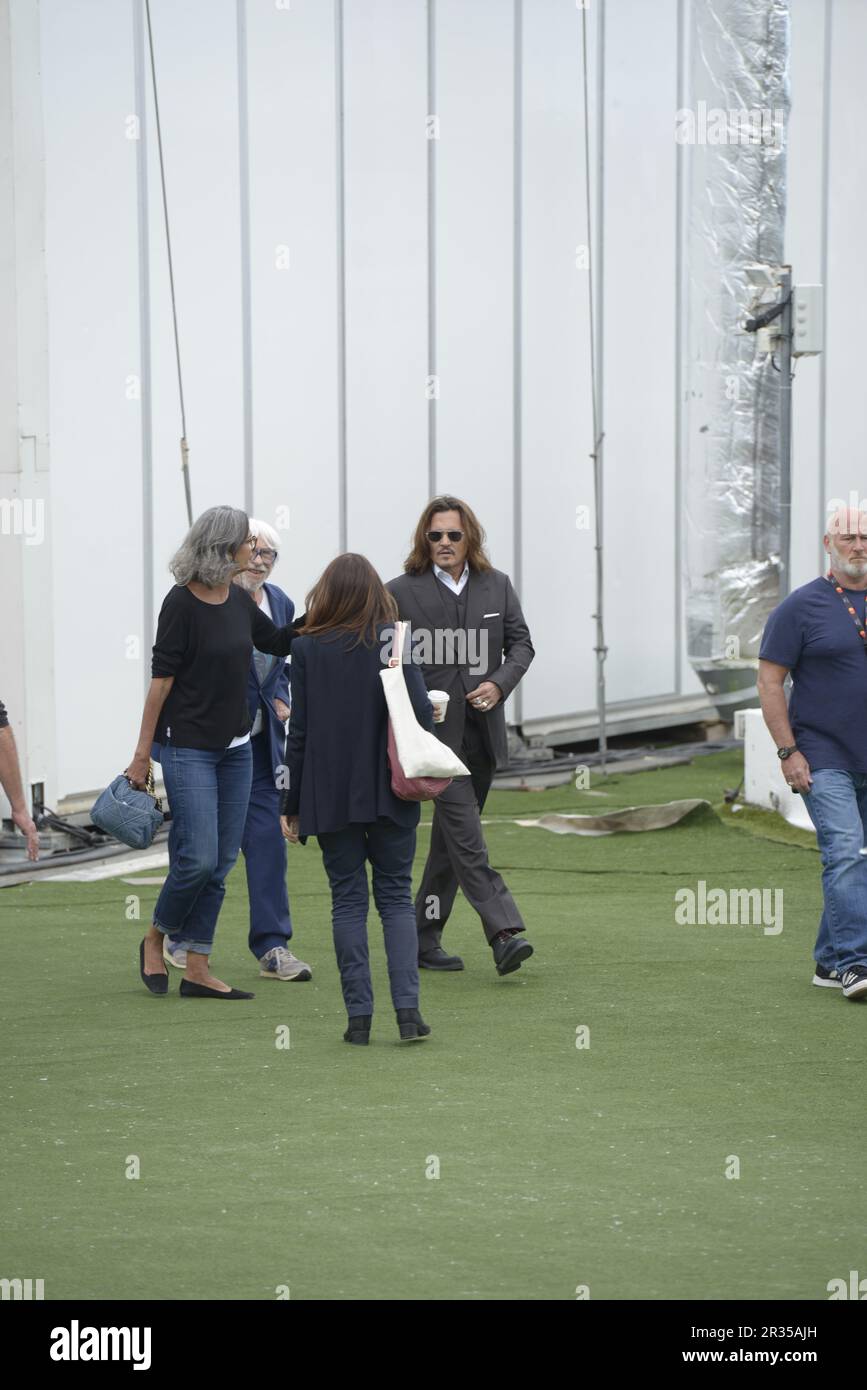 Capucine valmary and djibril djimo hi-res stock photography and images ...