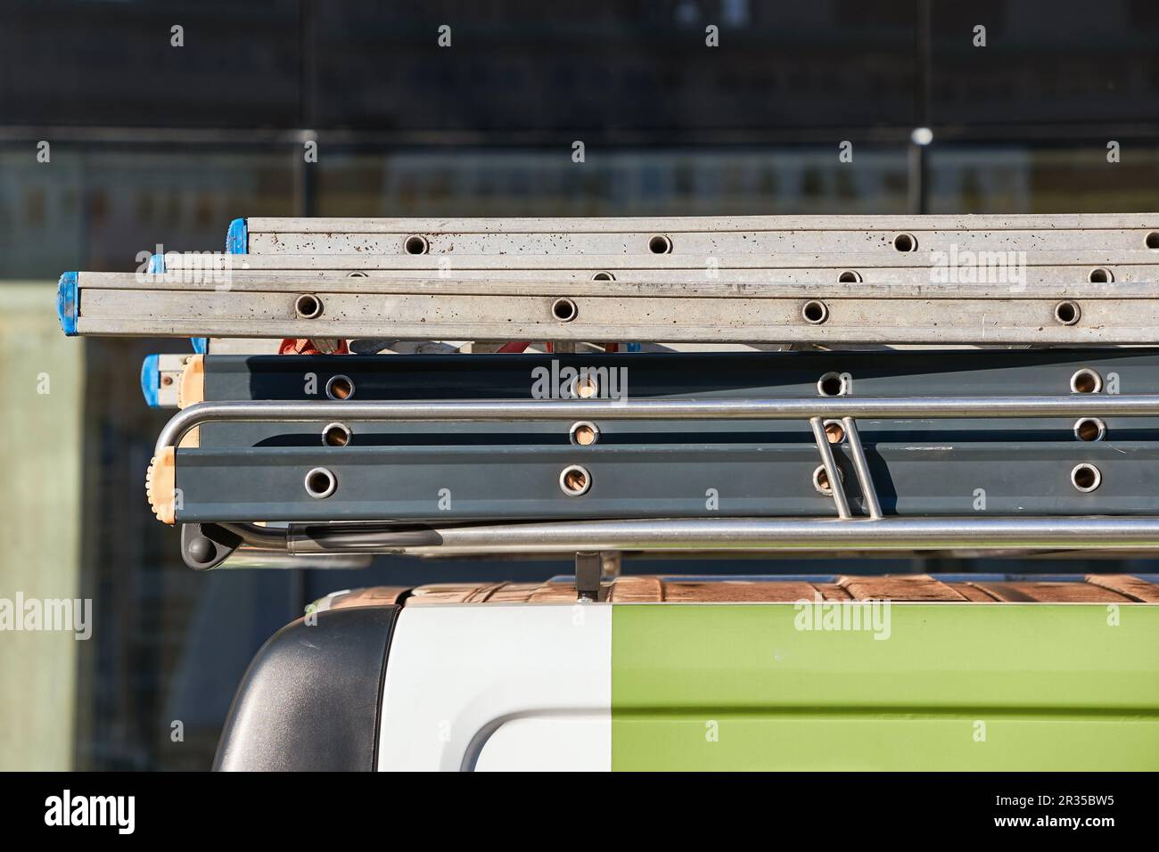 Roofrail hi-res stock photography and images - Alamy