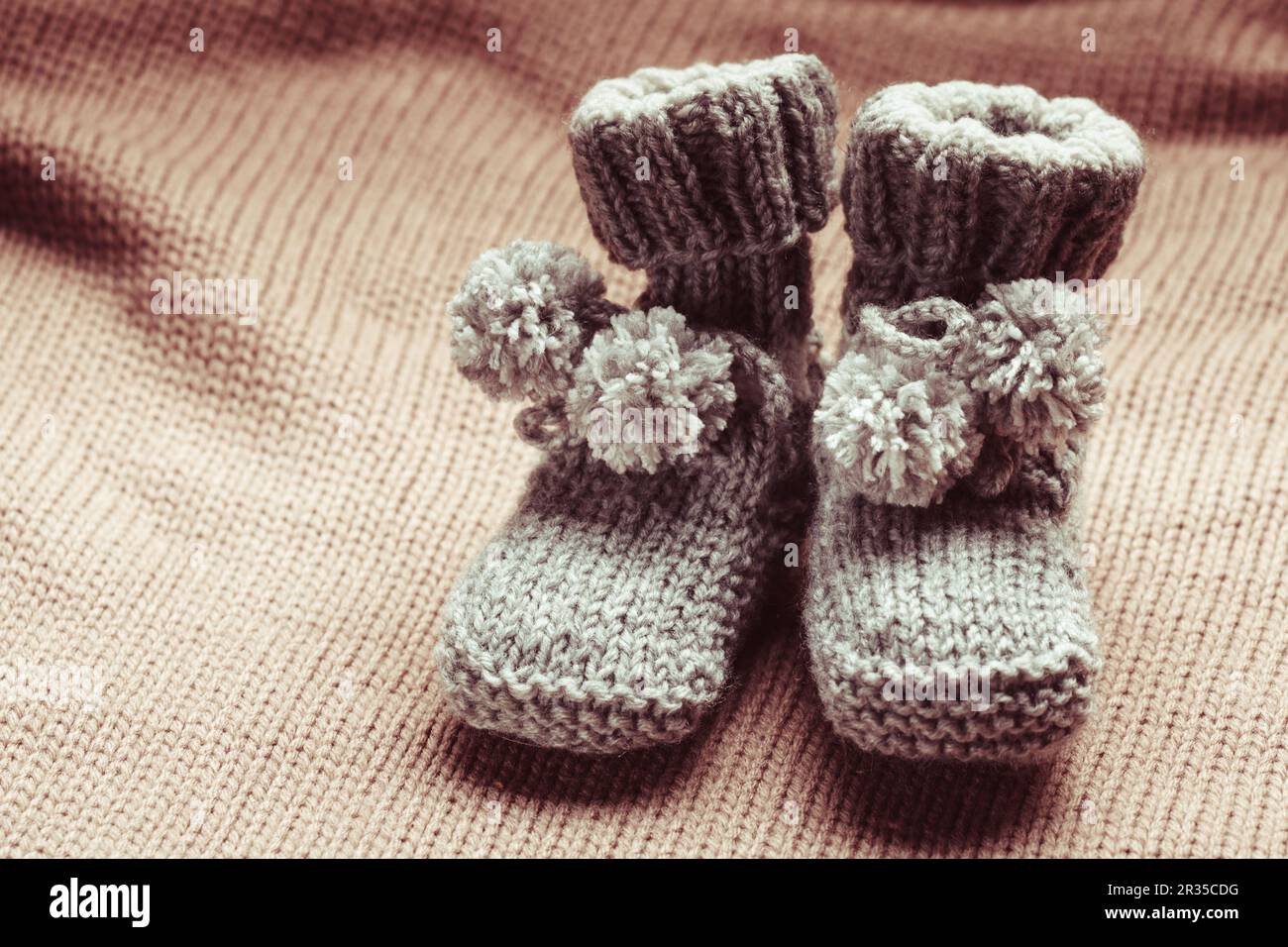 Baby rabbit cloth hi-res stock photography and images - Alamy