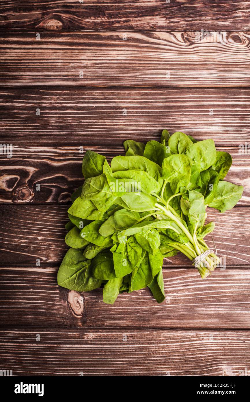 The Spinach bunch Stock Photo - Alamy