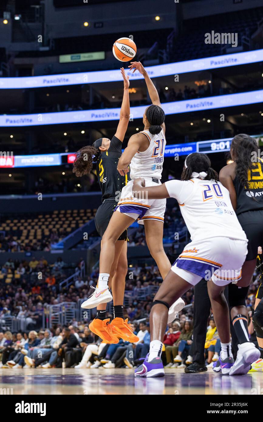 Phoenix Mercury forward Brianna Turner (21) reaches during jump ball ...