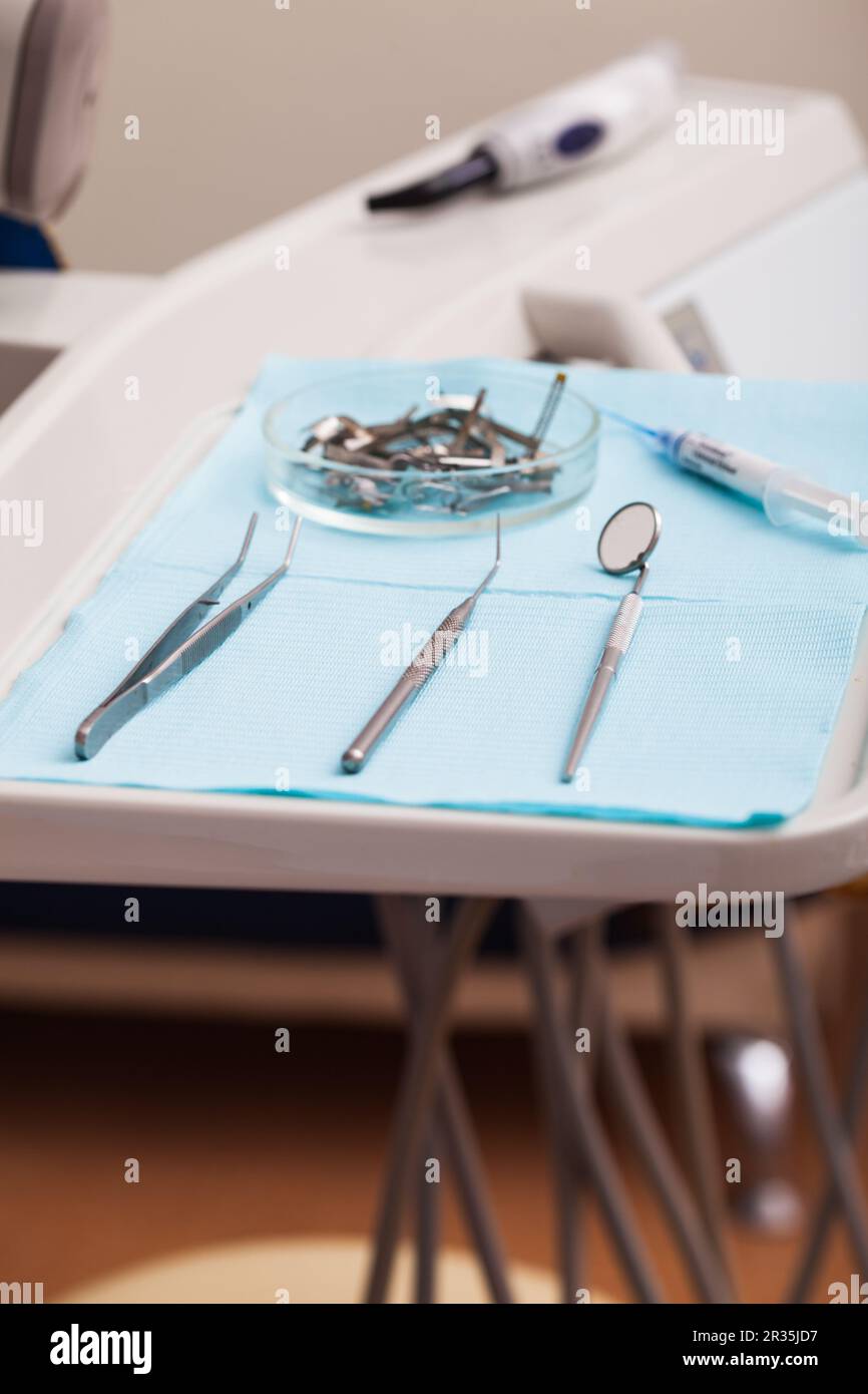 Tooth dental instruments Stock Photo - Alamy