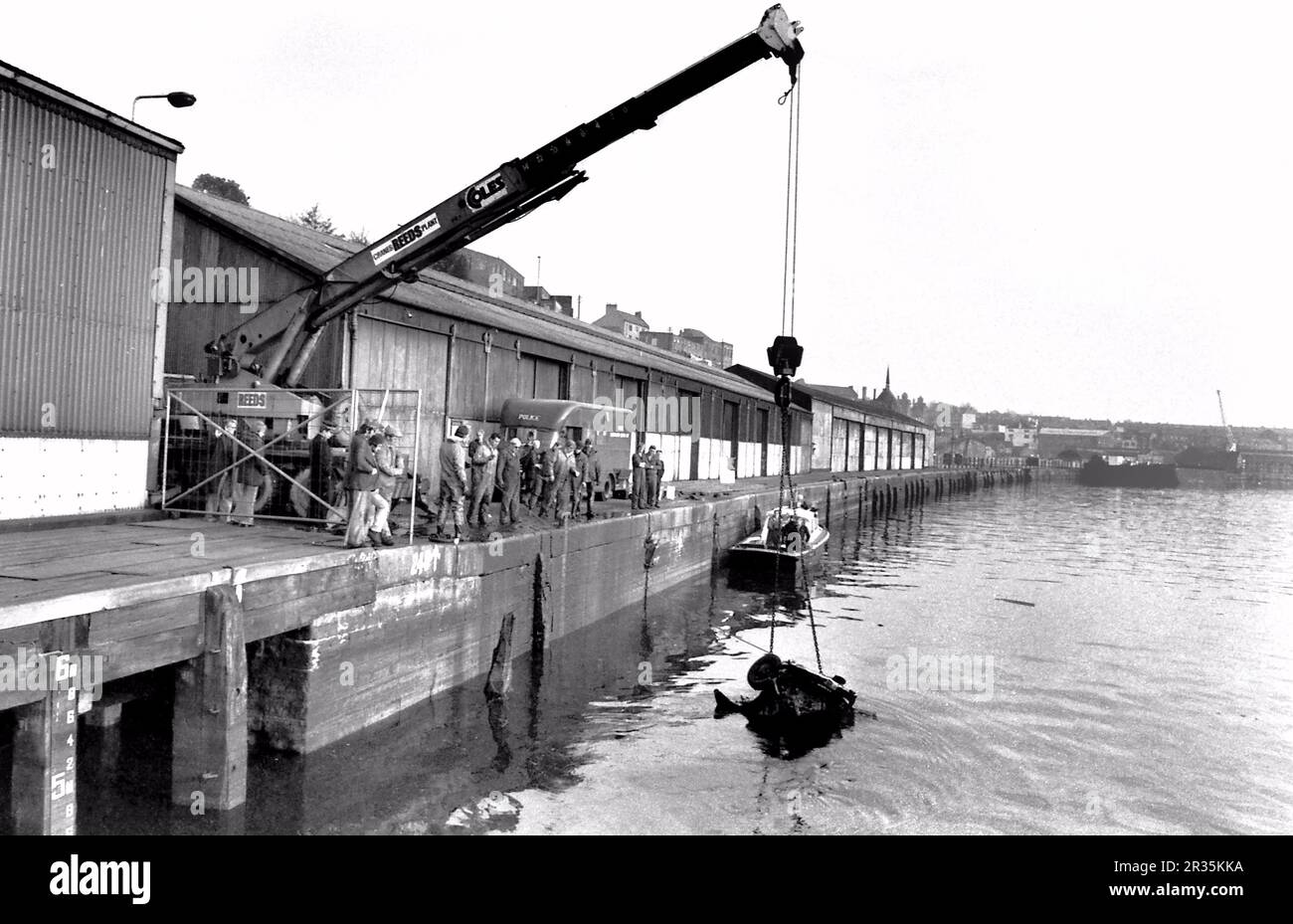 River Tyne Police retrieving a car from the river at Newcastle wharfs ...