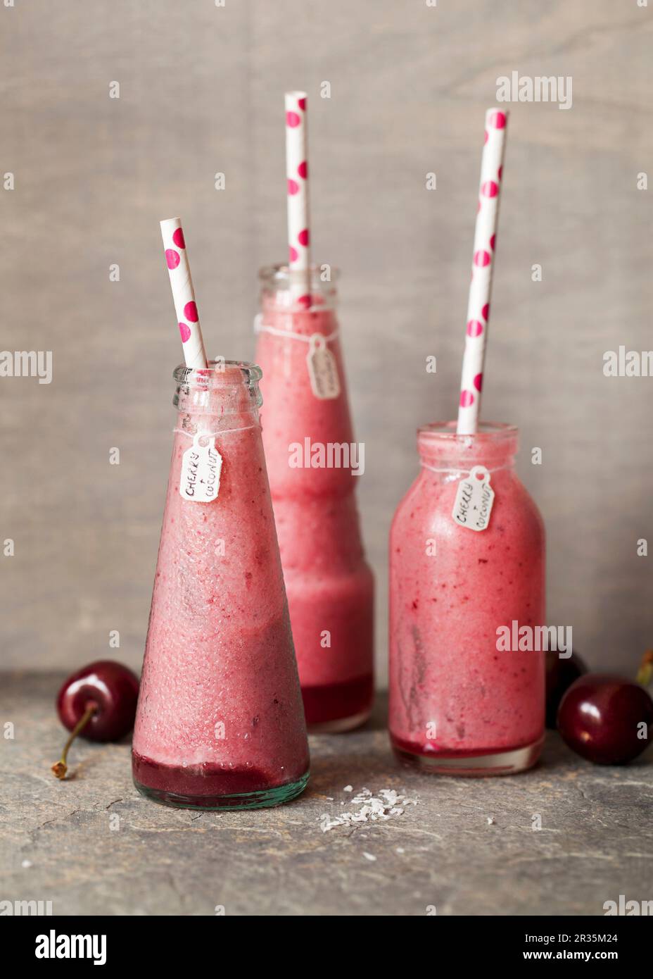 Half drunk drink hi-res stock photography and images - Alamy