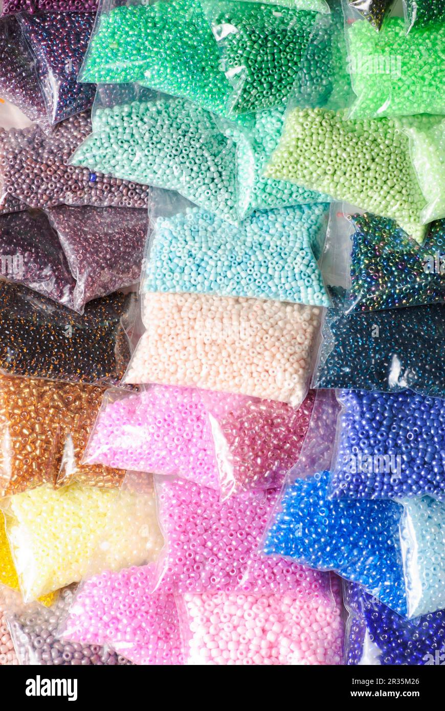 Work making beads hi-res stock photography and images - Alamy