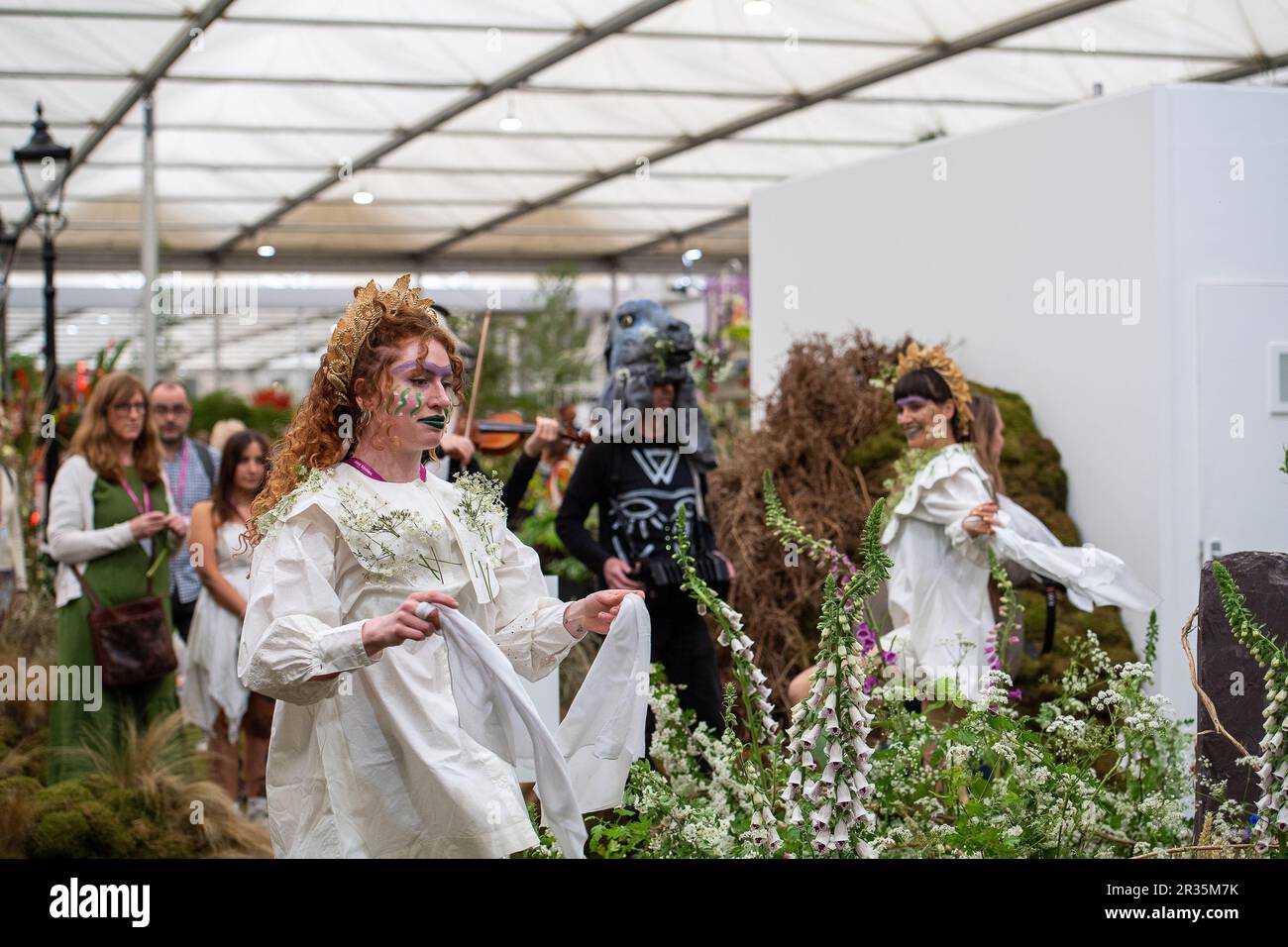 Chelsea, London, UK. 22nd May, 2023. An all women morris side, boss ...