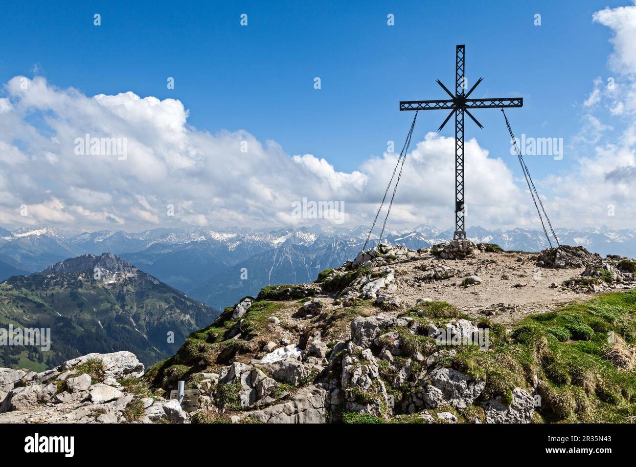 Summit symbol hi-res stock photography and images - Alamy