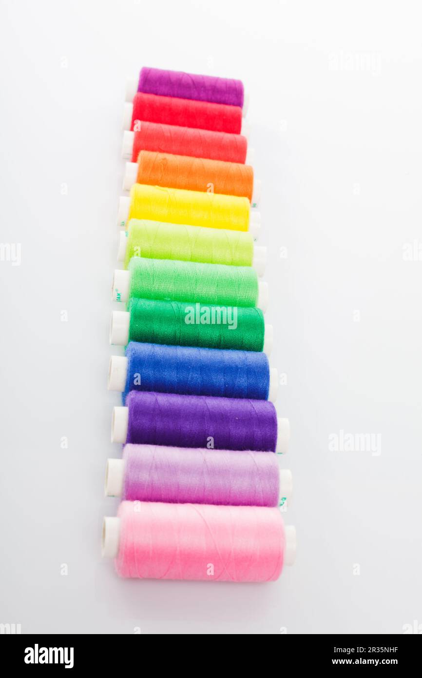 Row of threads hi-res stock photography and images - Alamy