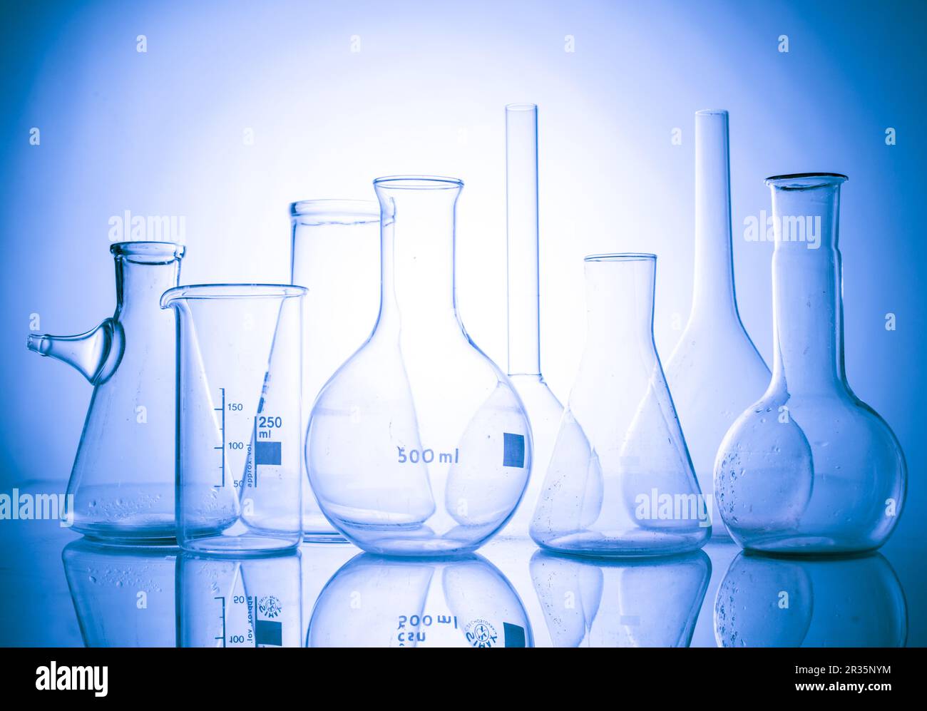 Laboratory glass equipment hi-res stock photography and images - Alamy