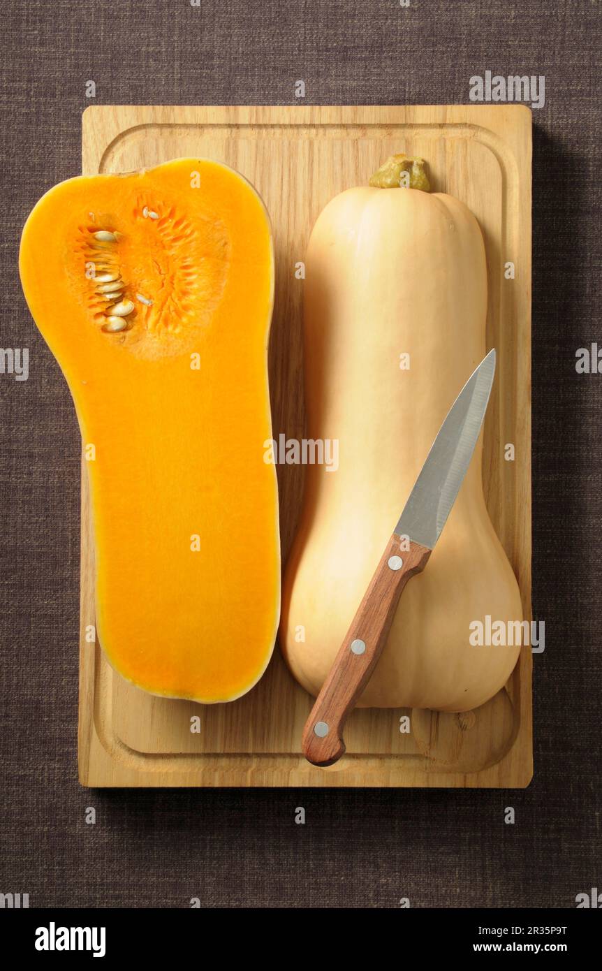 Butternut squash, halved Stock Photo - Alamy