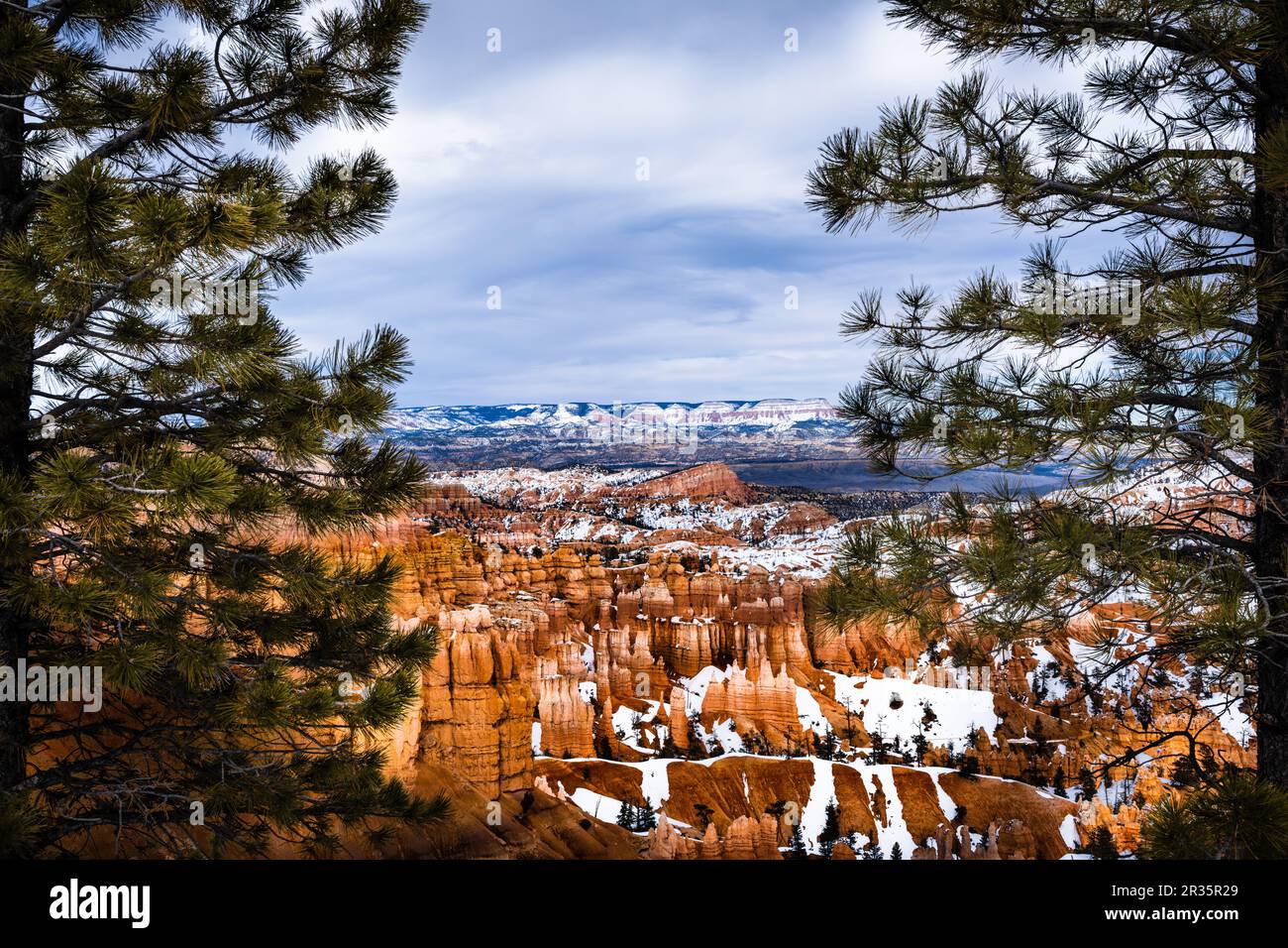 Bryce Canyon, UT on a cool snowy day Stock Photo - Alamy