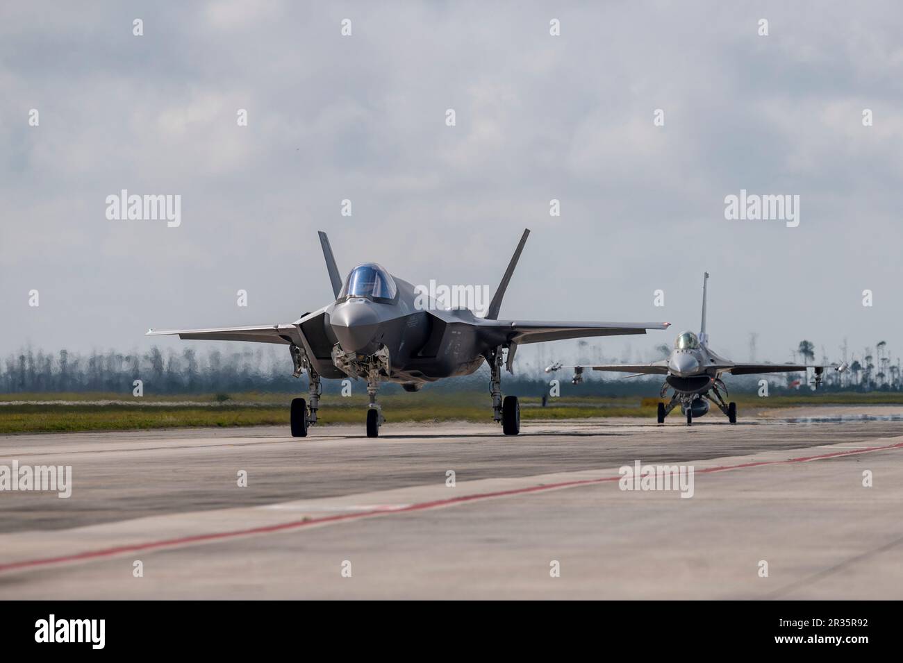From left, A U.S. Air Force F-35A Lightning II assigned to the 4th ...