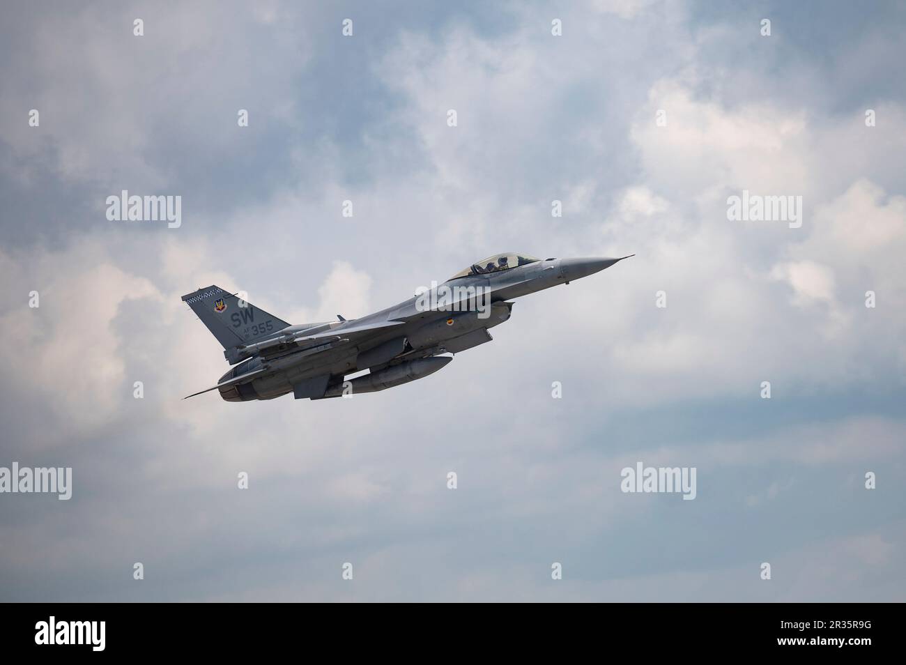 A U.S. Air Force F-16 Fighting Falcon assigned to the 55th Fighter ...