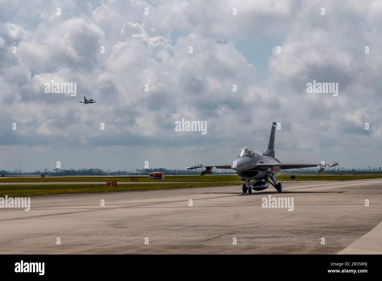 A U.S. Air Force F-16 Fighting Falcon pilot with the 55th Fighter ...