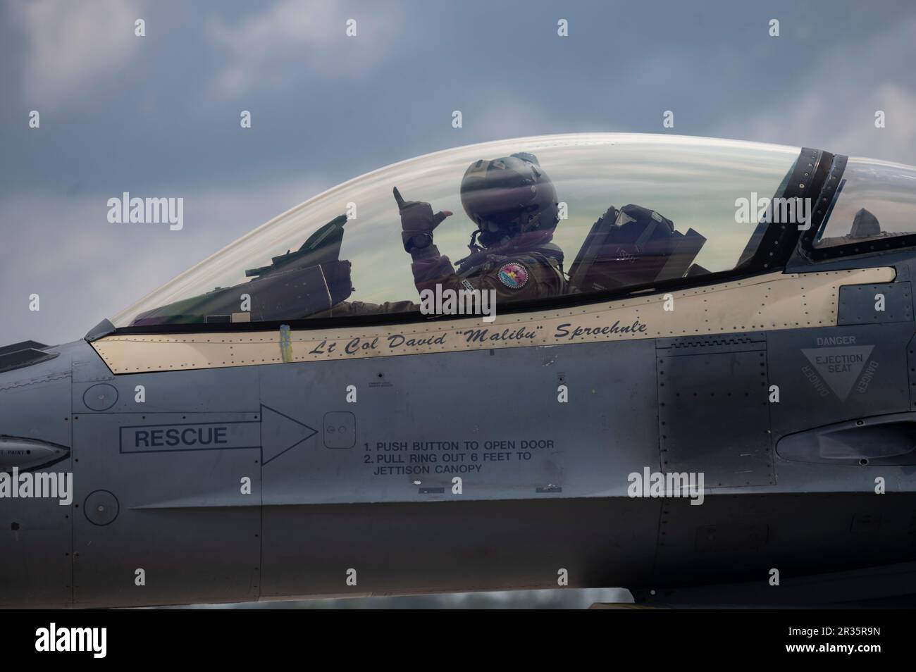 A U.S. Air Force F-16 Fighting Falcon pilot with the 93rd Fighter ...