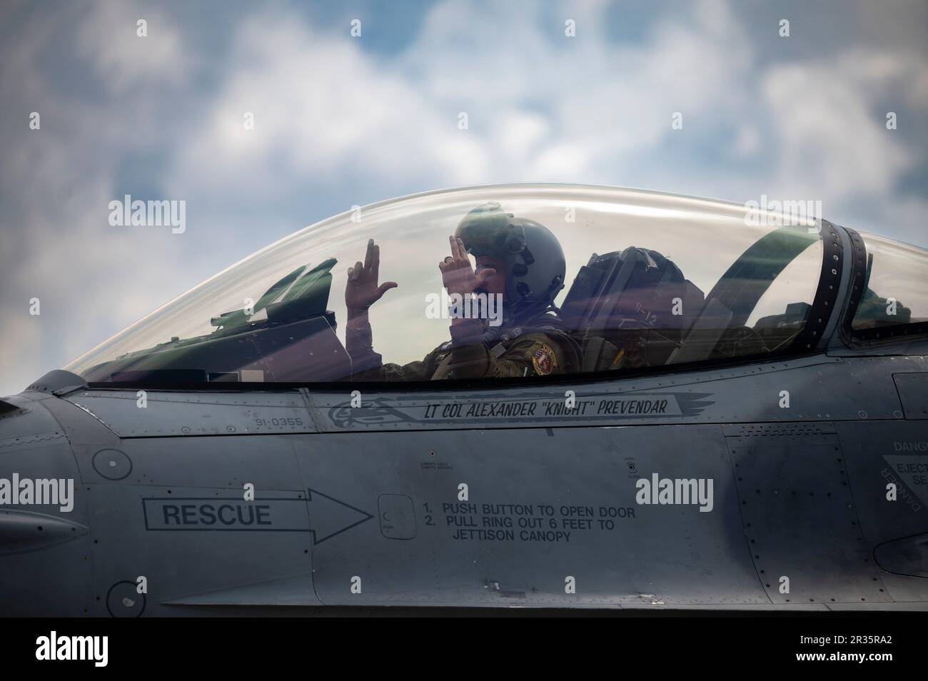 A U.S. Air Force F-16 Fighting Falcon pilot with the 55th Fighter ...