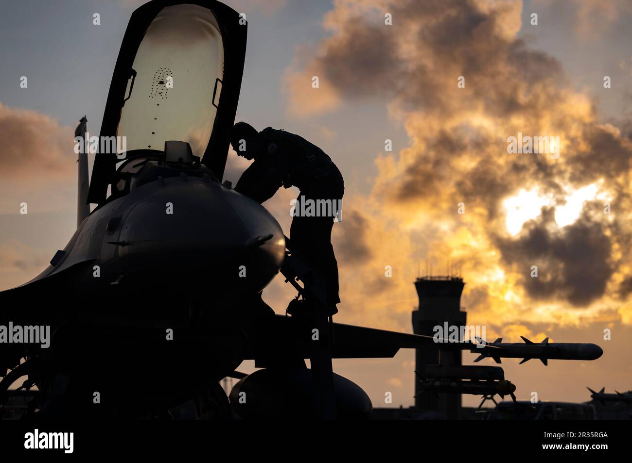 A U.S. Air Force F-16 Fighting Falcon pilot with the 93rd Fighter ...