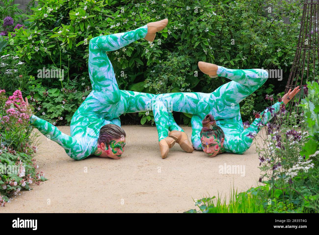 London, UK. 22nd May, 2023. A pair of contortionists in an ...