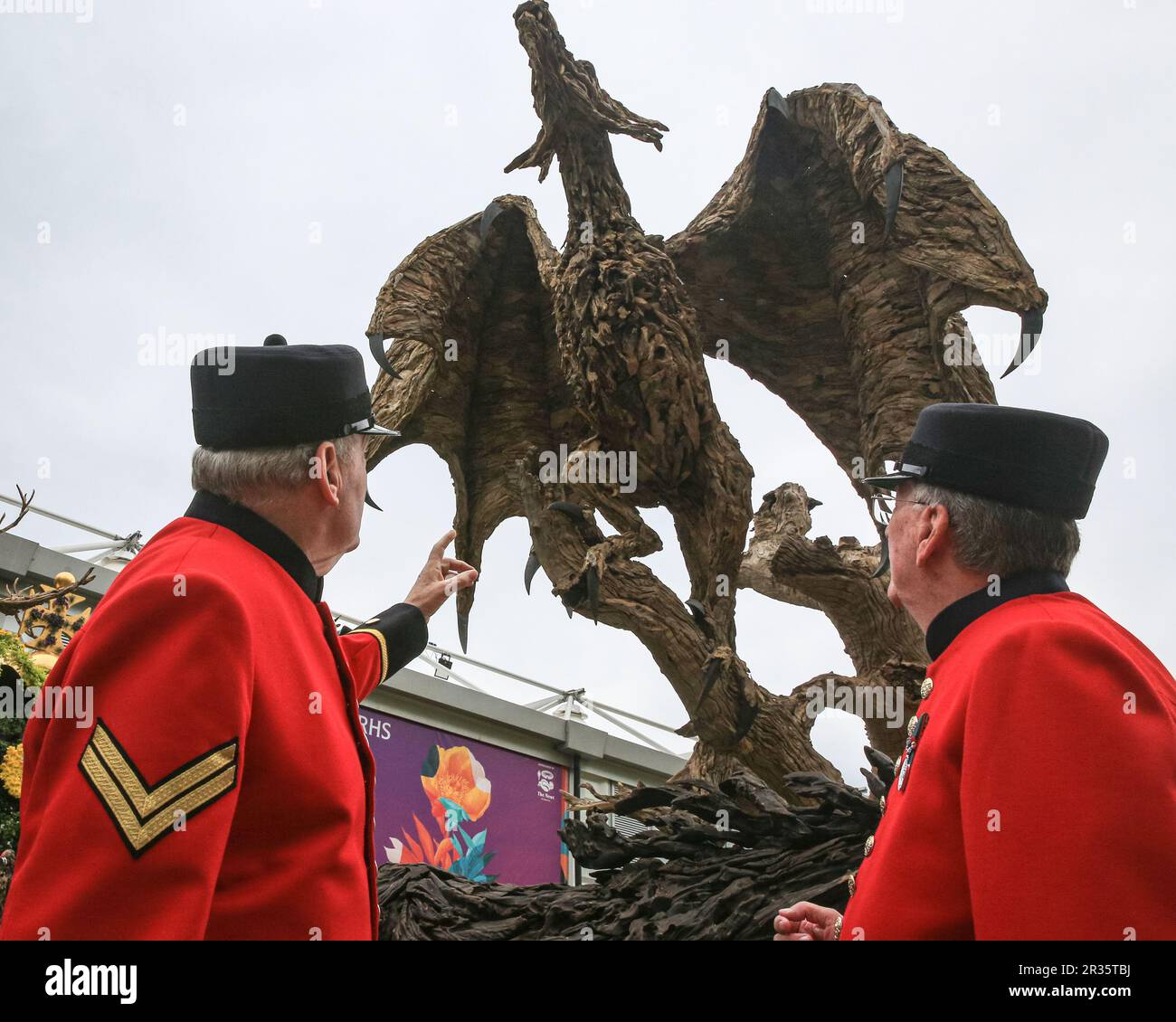 London, UK. 22nd May, 2023. Chelsea Pensioners Arthur English (l) and ...
