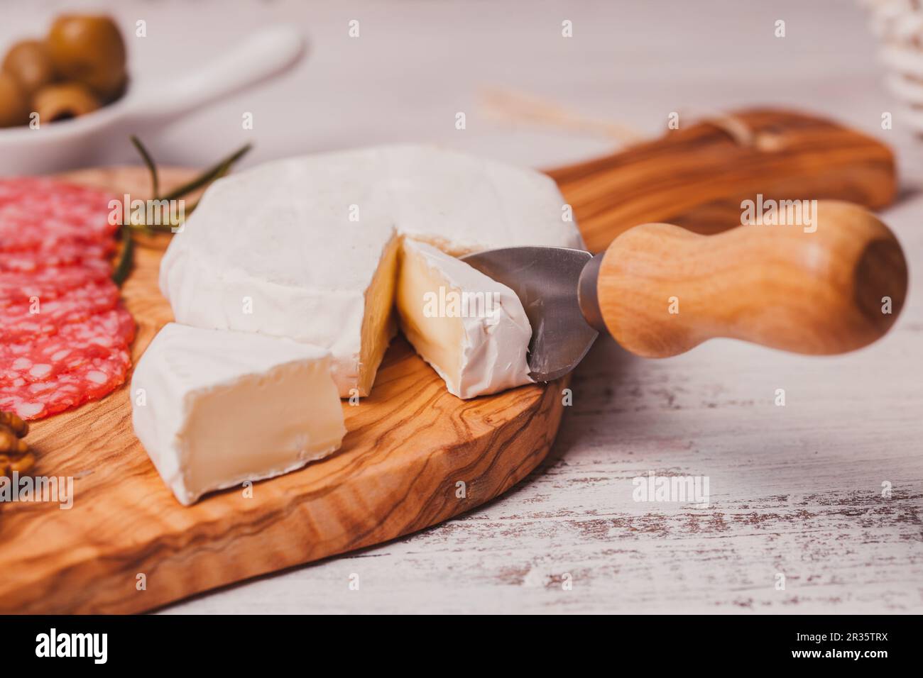 Yellow chese hi-res stock photography and images - Alamy