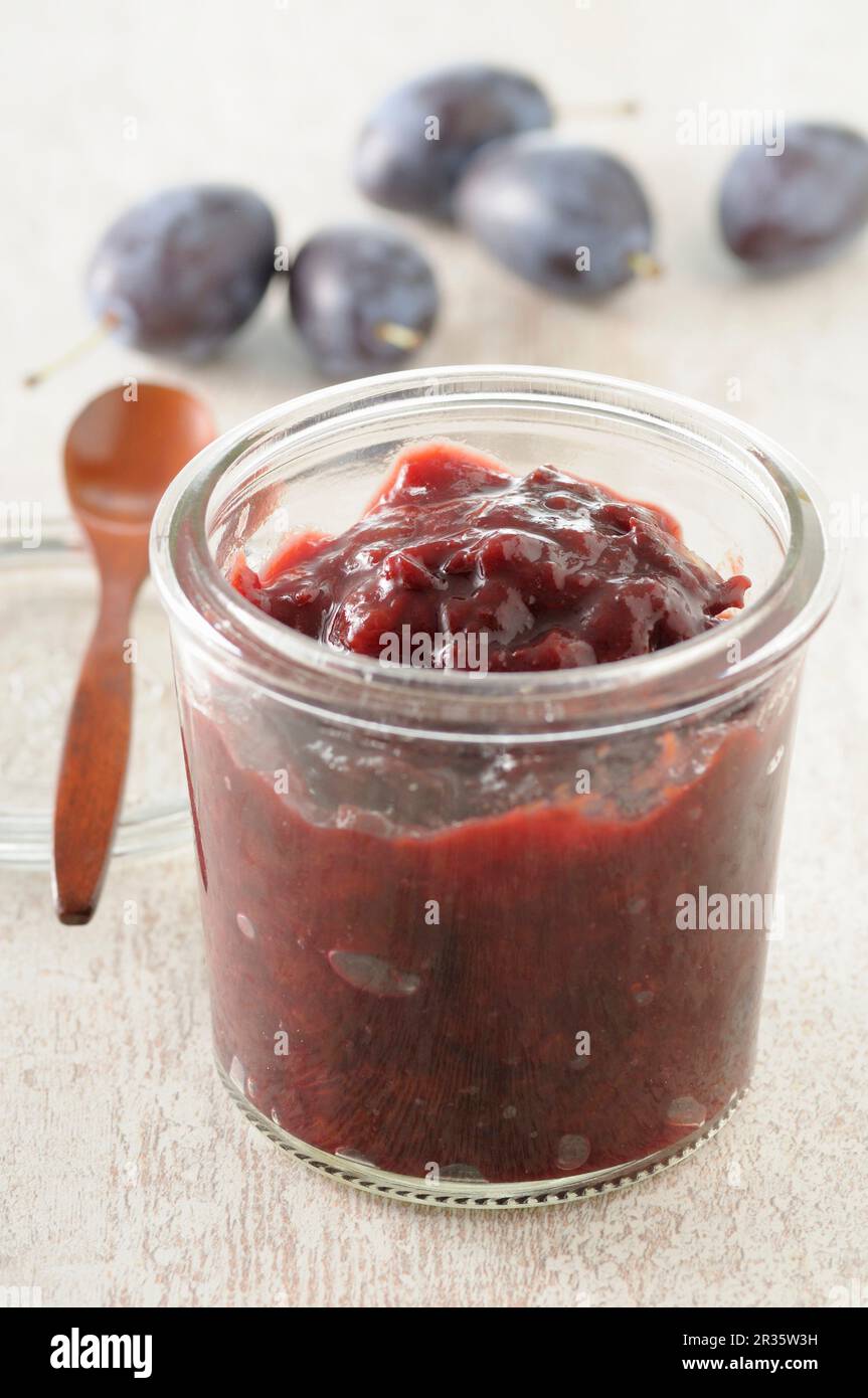 Damson preserve hi-res stock photography and images - Alamy