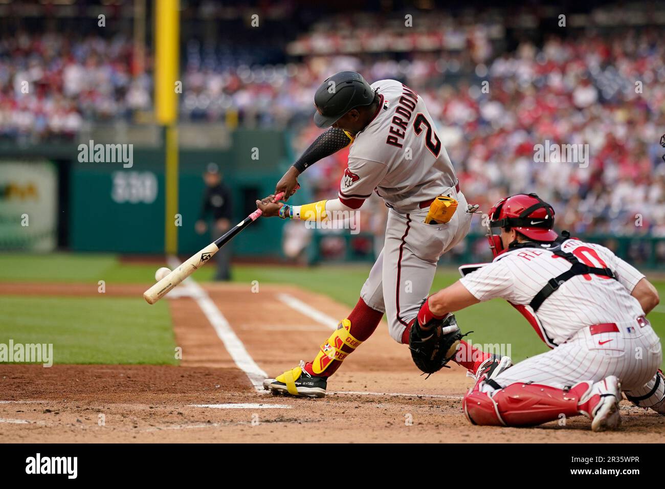 Arizona Diamondbacks' Geraldo Perdomo hits a two-run double against ...