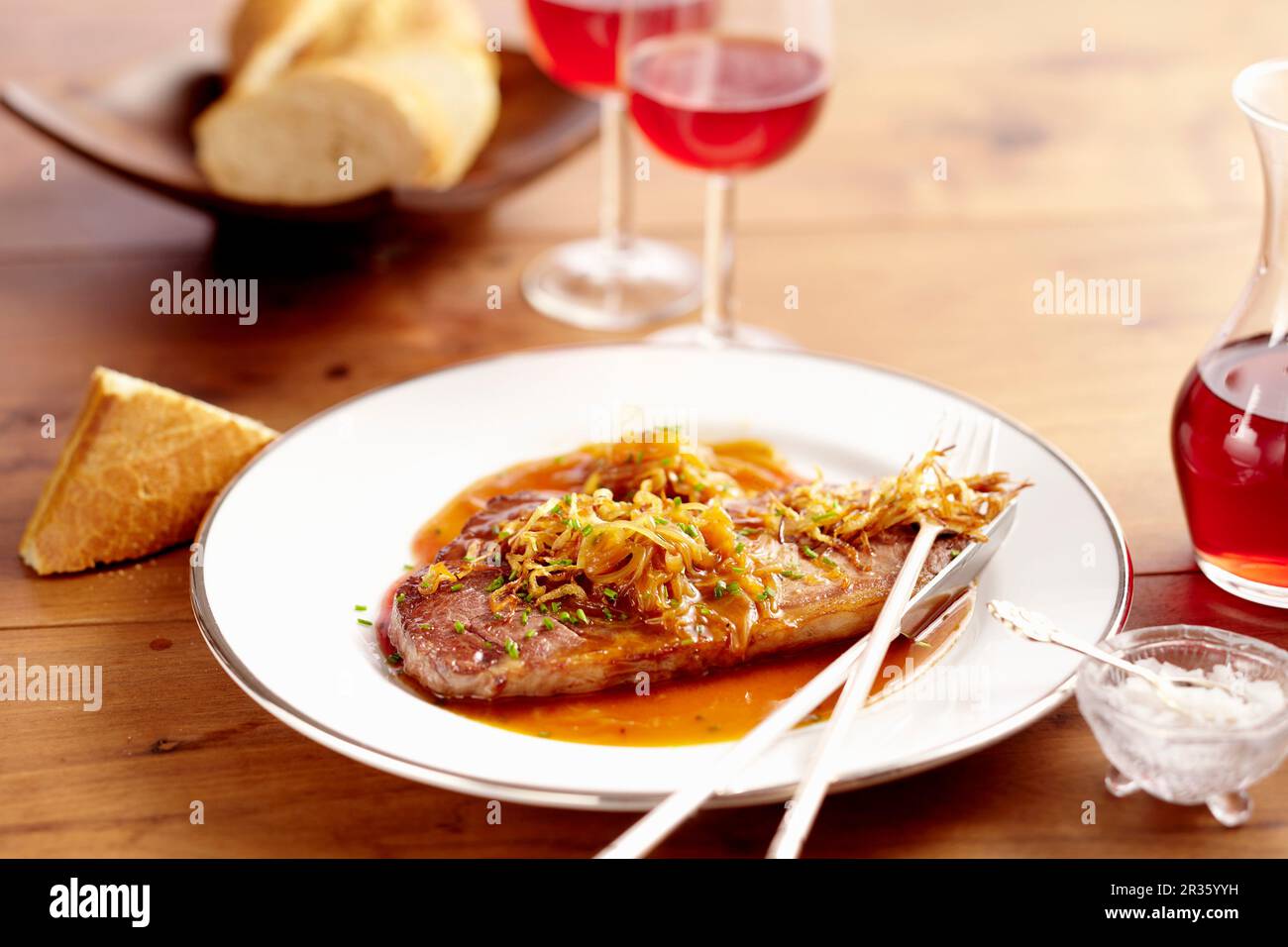 Steak with onions Stock Photo - Alamy