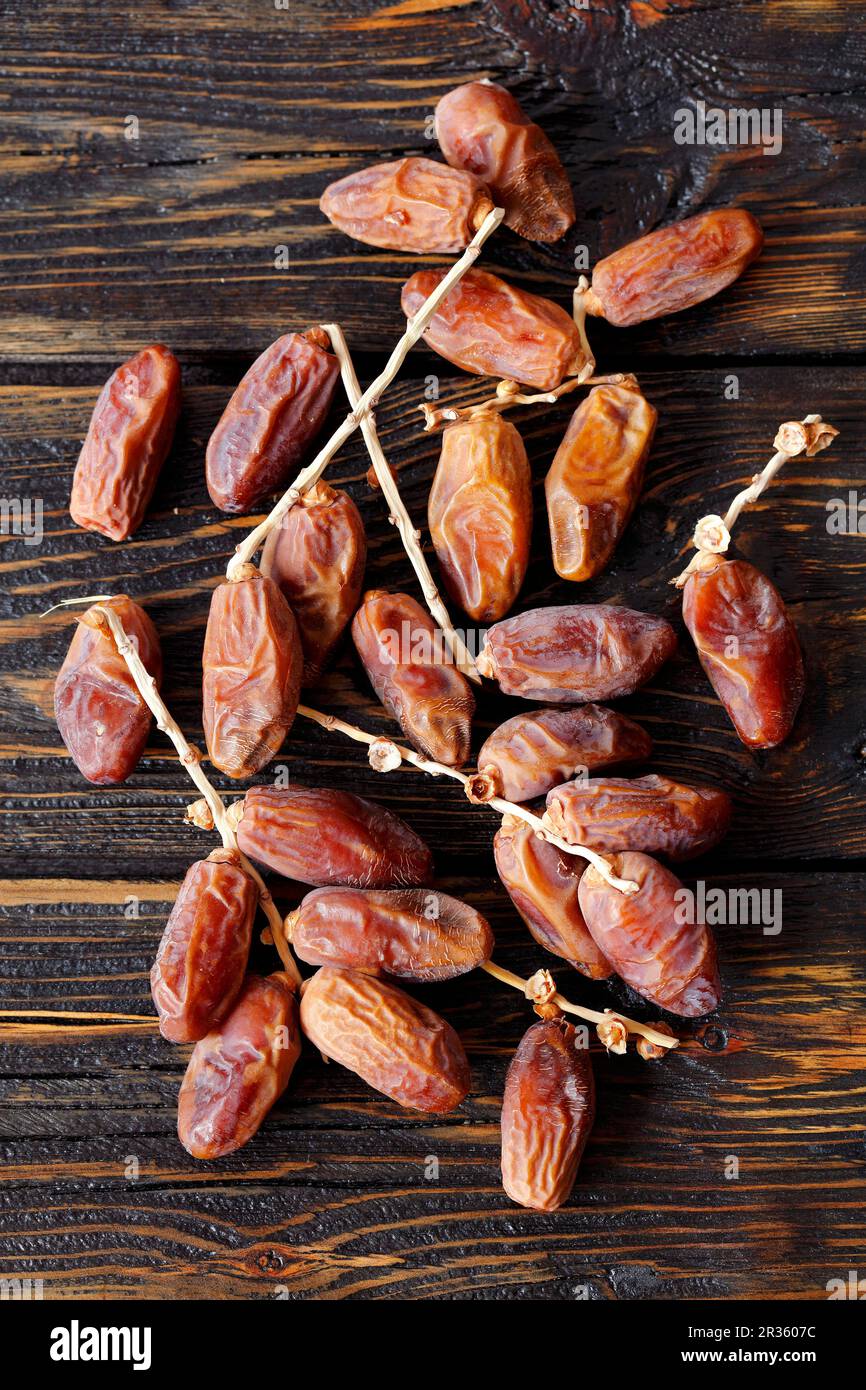 Dried dates on branch hi-res stock photography and images - Alamy