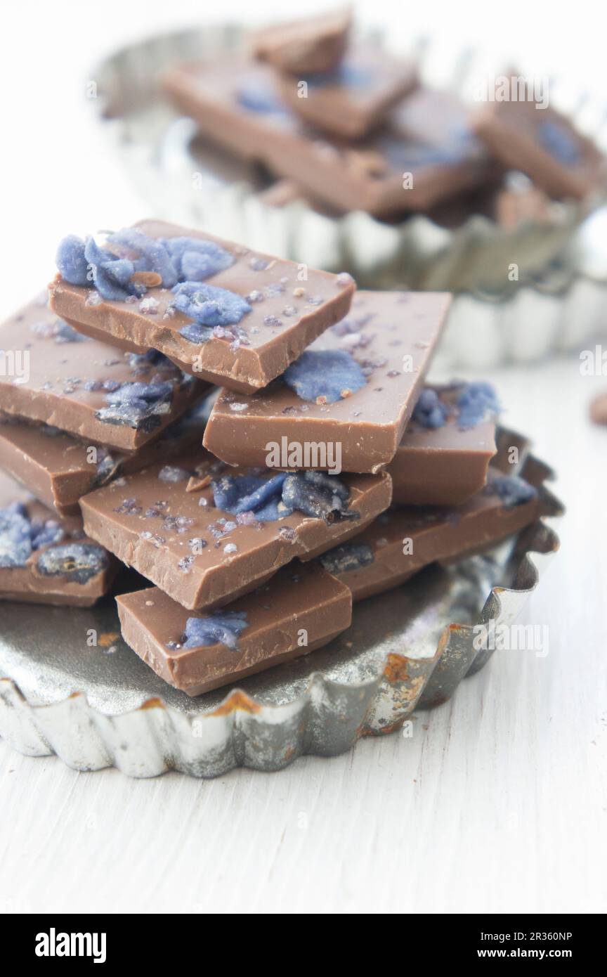 Crystallised violets hi-res stock photography and images - Alamy