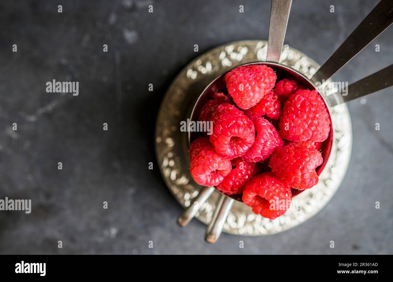 Piled cups and plates hi-res stock photography and images - Alamy