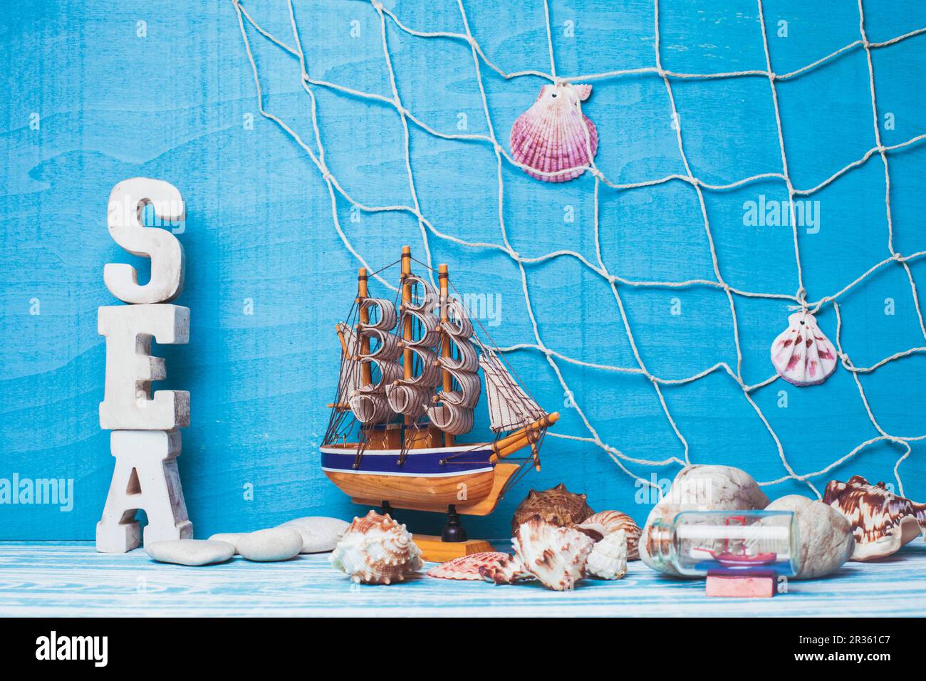 Space ship interior wall hi-res stock photography and images - Alamy