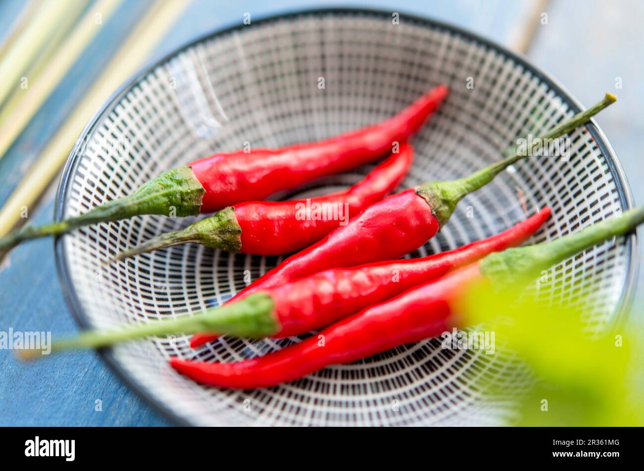 Five red chilli peppers hi-res stock photography and images - Alamy