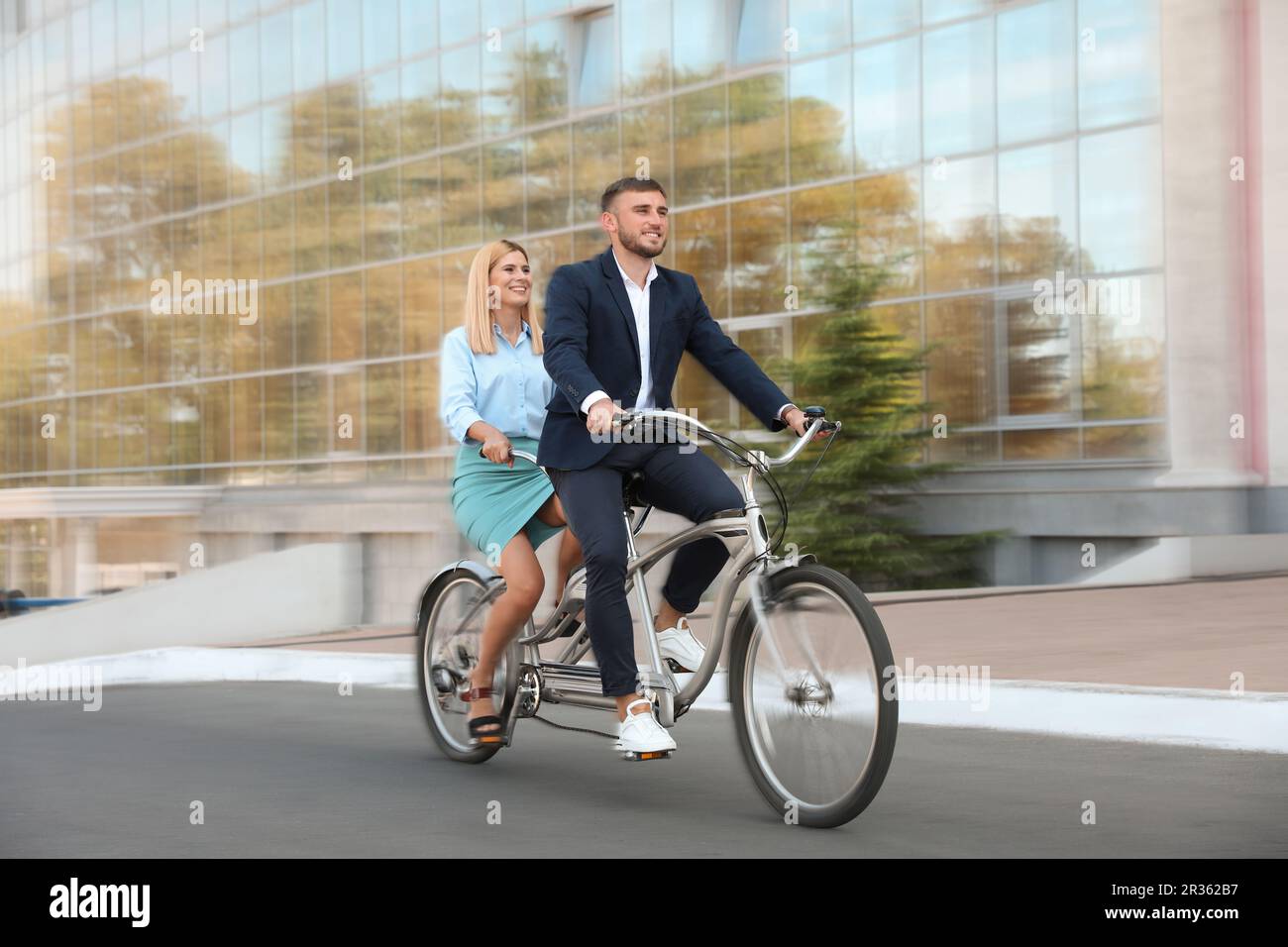 Tandem cycling is fun hi-res stock photography and images - Alamy