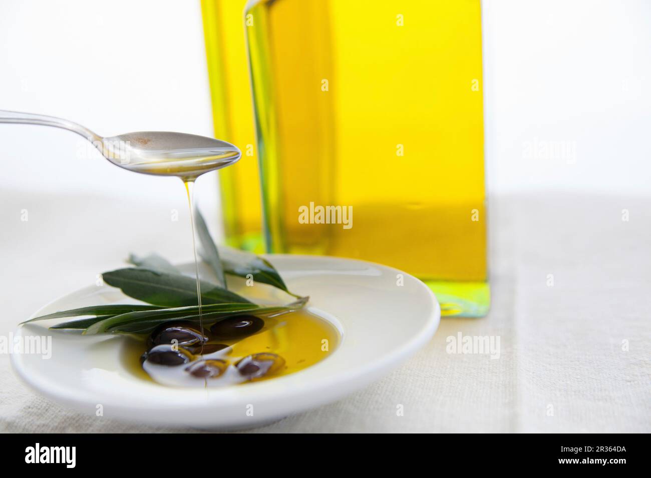 Pour over with oil hi-res stock photography and images - Alamy