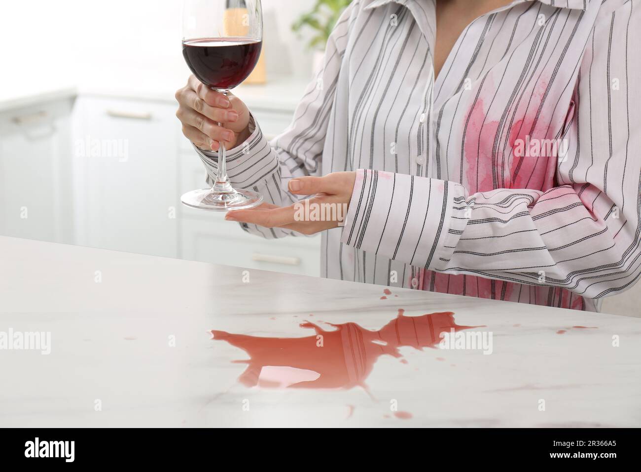 Spilt wine kitchen hi-res stock photography and images - Alamy