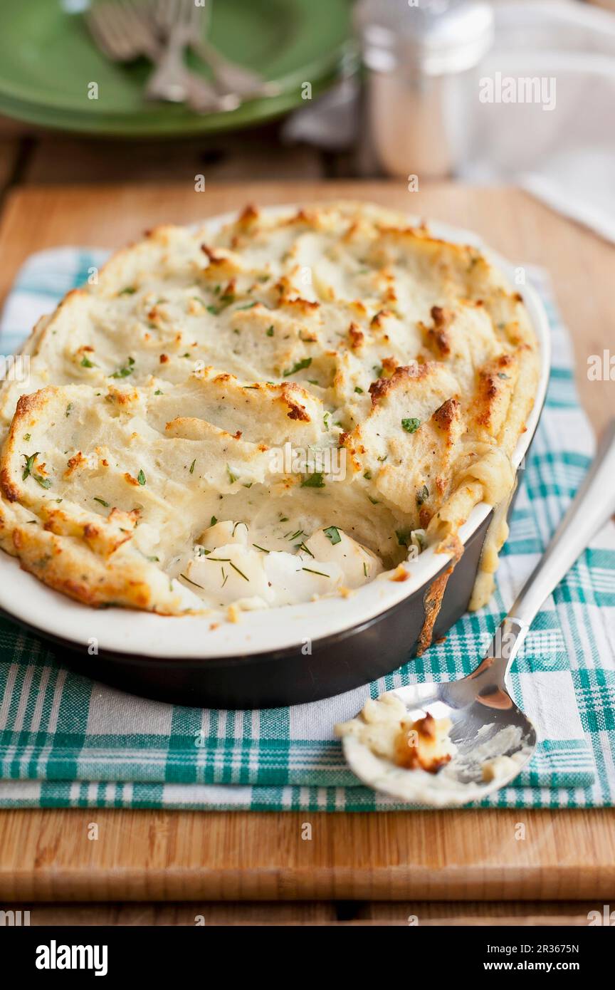 Fish fillet mash potato on hi-res stock photography and images - Alamy